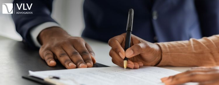 Contratos Bancários: O que são e para que servem? - VLV Advogados